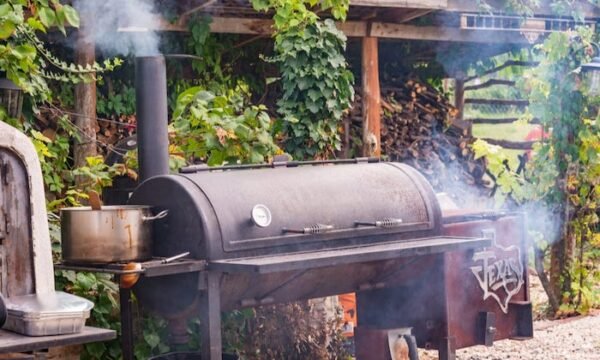 Fumoir maison : comment fabriquer un fumoir à froid ? (modèles et plans)